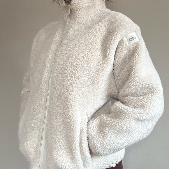 ALO Yoga | Jackets & Coats | Alo Yoga Womens Plush Cream Teddy Jacket ...